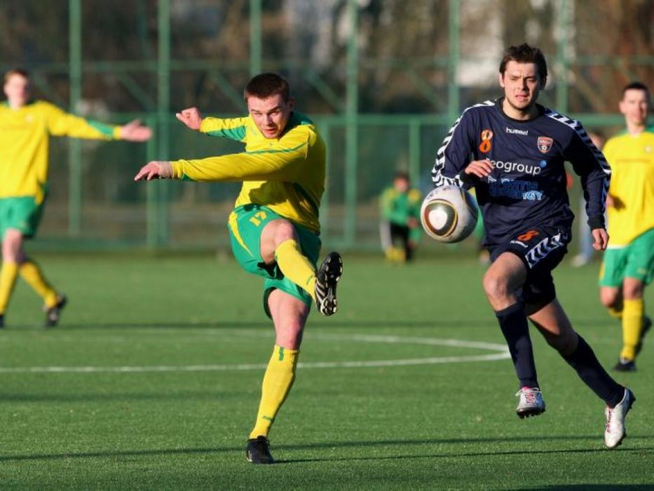 Football game with a local team - PlayBaltic